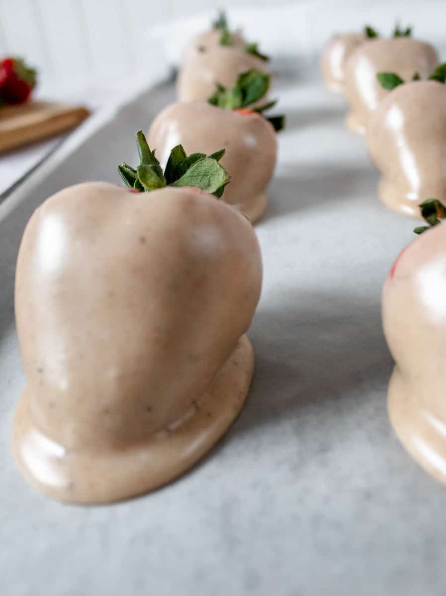 Spiced White Chocolate Covered Strawberries - The Realist Food Blog